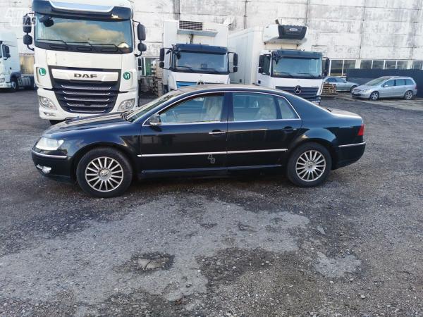 Volkswagen Phaeton 2008 in Kaunas, with an engine capacity of 3.00 L and mileage of 28 thousand km for 1400 €, photo 1 on AUTOMOTO.COM.LV