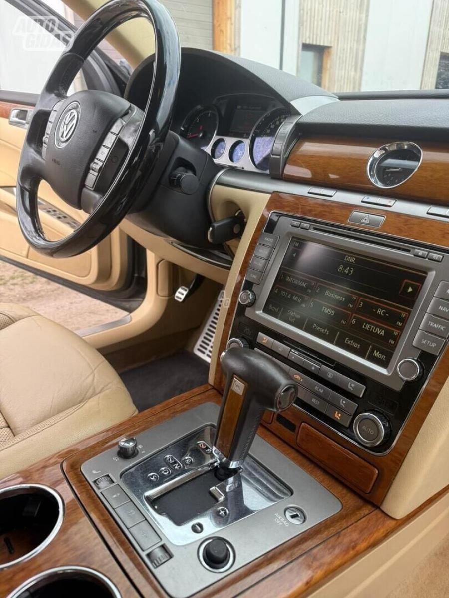 Volkswagen Phaeton 2008 in Jurbarkas, with an engine capacity of 3.00 L and mileage of 346 thousand km for 2800 €, photo 19 on AUTOMOTO.COM.LV