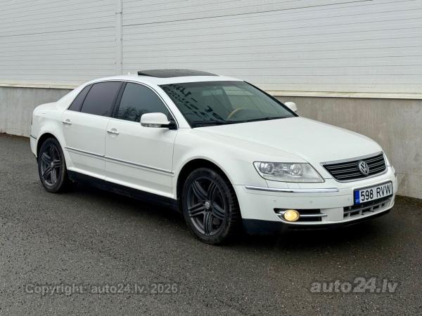 Balts Volkswagen Phaeton 2008 Tallina, ar dzinēja tilpumu 3.00 L un nobraukumu 249 tūkst. km par 3499 €, foto 1 vietnē AUTOMOTO.COM.LV