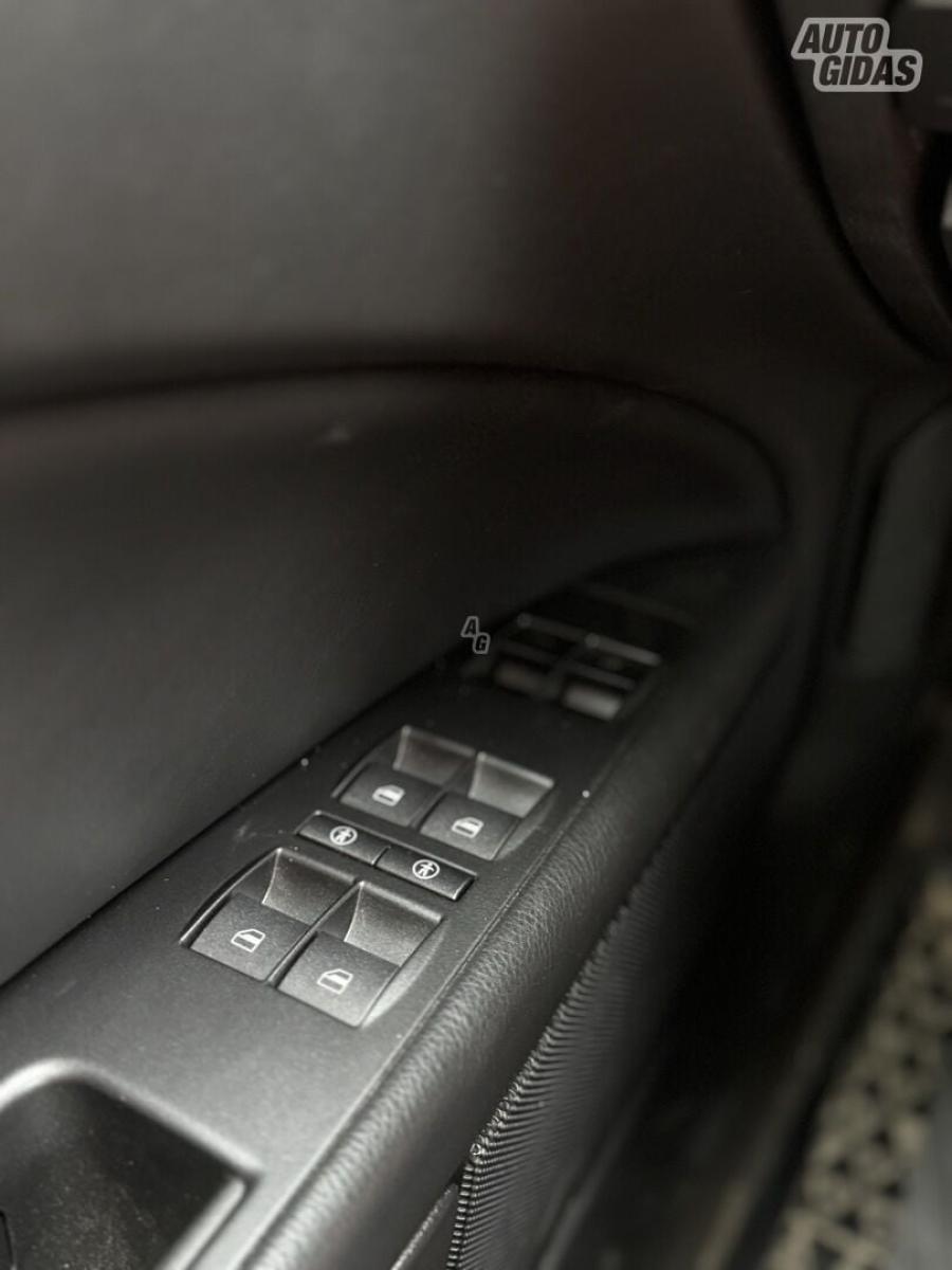White Volkswagen Phaeton 2008 in Klaipeda, with an engine capacity of 3.00 L and mileage of 229 thousand km for 2750 €, photo 14 on AUTOMOTO.COM.LV