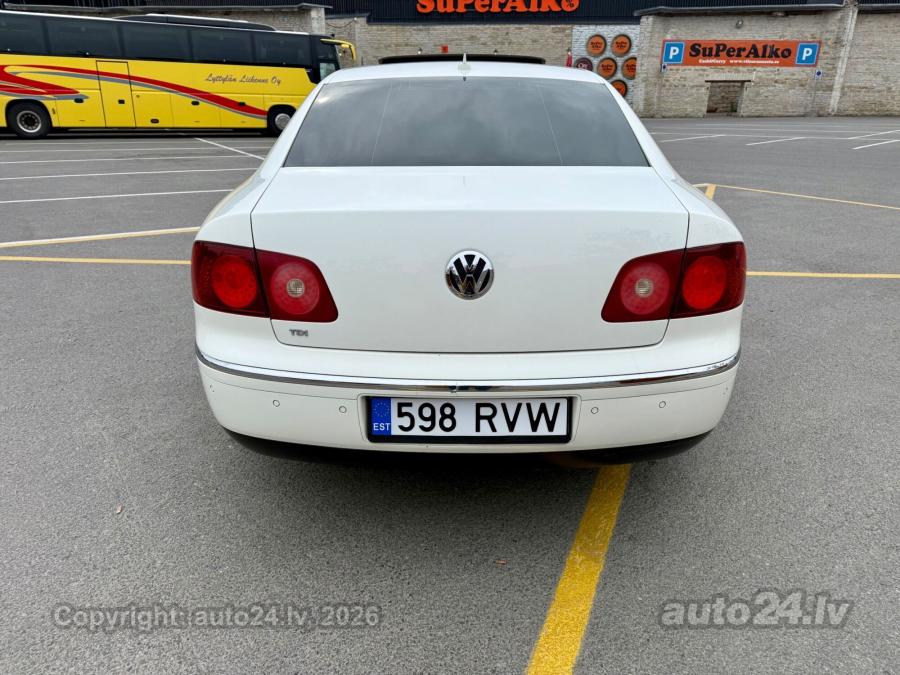 Balts Volkswagen Phaeton 2008 Tallina, ar dzinēja tilpumu 3.00 L un nobraukumu 262 tūkst. km par 3499 €, foto 6 vietnē AUTOMOTO.COM.LV