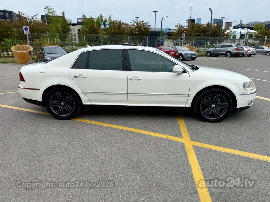 Balts Volkswagen Phaeton 2008 Tallina, ar dzinēja tilpumu 3.00 L un nobraukumu 262 tūkst. km par 3499 €, foto 8 vietnē AUTOMOTO.COM.LV