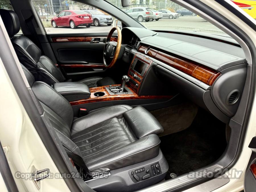 Balts Volkswagen Phaeton 2008 Tallina, ar dzinēja tilpumu 3.00 L un nobraukumu 262 tūkst. km par 3499 €, foto 11 vietnē AUTOMOTO.COM.LV