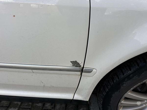 Фольксваген Фаетон 2008 в Паланга на AUTOMOTO.COM.LV Белый Фольксваген Фаетон 2008 в Паланга, объемом двигателя 3.00 л и пробегом 230 тыс. км за 2500 €, фото 5 на AUTOMOTO.COM.LV