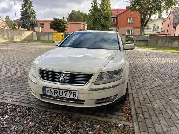 Фольксваген Фаетон 2008 в Паланга на AUTOMOTO.COM.LV Белый Фольксваген Фаетон 2008 в Паланга, объемом двигателя 3.00 л и пробегом 230 тыс. км за 2500 €, фото 6 на AUTOMOTO.COM.LV