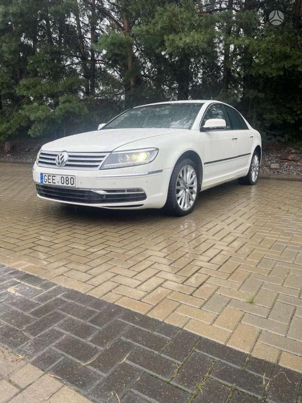 Volkswagen Phaeton 2012 in Vilnius on AUTOMOTO.COM.LV White Volkswagen Phaeton 2012 in Vilnius, with an engine capacity of 3.00 L and mileage of 265 thousand km for 4650 €, photo 1 on AUTOMOTO.COM.LV