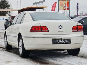 White Volkswagen Phaeton 2014 in Vilnius, with an engine capacity of 2.97 L and mileage of 272 thousand km for 13000 €, photo 7 on AUTOMOTO.COM.LV