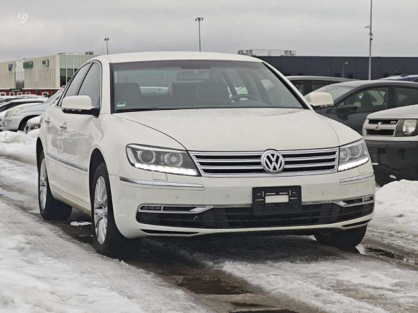 White Volkswagen Phaeton 2014 in Vilnius, with an engine capacity of 2.97 L and mileage of 272 thousand km for 13000 €, photo 5 on AUTOMOTO.COM.LV