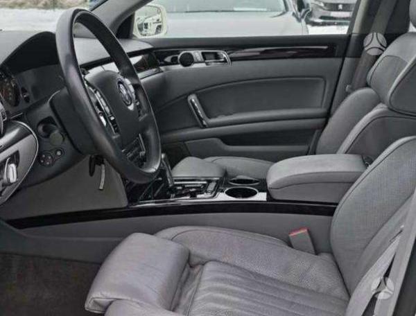 Volkswagen Phaeton 2014 Viļņa vietnē Balts Volkswagen Phaeton 2014 Viļņa, ar dzinēja tilpumu 2.97 L un nobraukumu 272 tūkst. km par 11000 €, foto 9 vietnē AUTOMOTO.COM.LV
