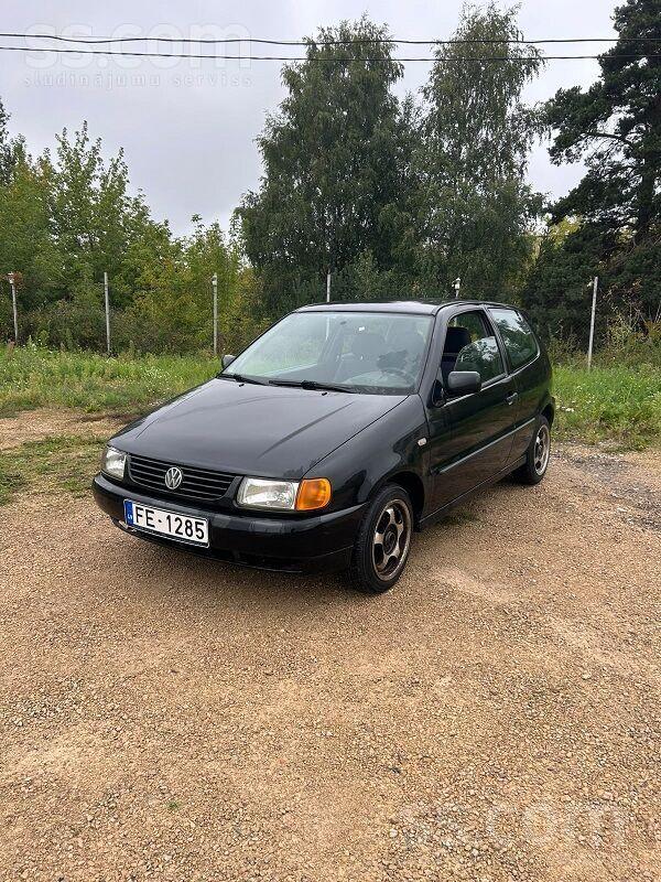 Фольксваген Поло 1997 в Рига на AUTOMOTO.COM.LV Черный Фольксваген Поло 1997 в Рига, объемом двигателя 1.40 л и пробегом 298 тыс. км за 970 €, фото 4 на AUTOMOTO.COM.LV