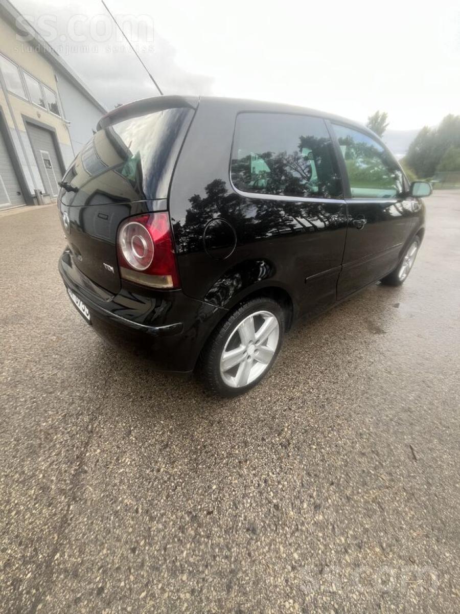 Melns Volkswagen Polo 2005 Rīga, ar dzinēja tilpumu 1.40 L un nobraukumu 314 tūkst. km par 1780 €, foto 4 vietnē AUTOMOTO.COM.LV