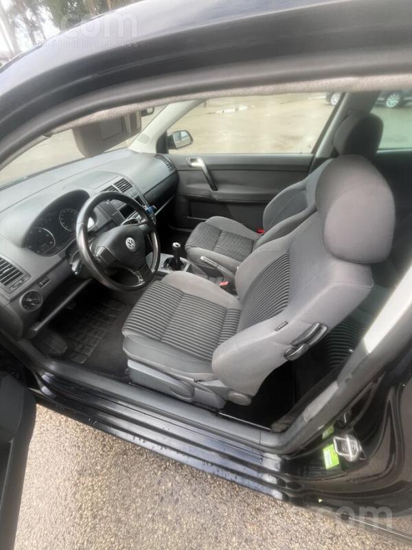 Melns Volkswagen Polo 2005 Rīga, ar dzinēja tilpumu 1.40 L un nobraukumu 314 tūkst. km par 1780 €, foto 7 vietnē AUTOMOTO.COM.LV