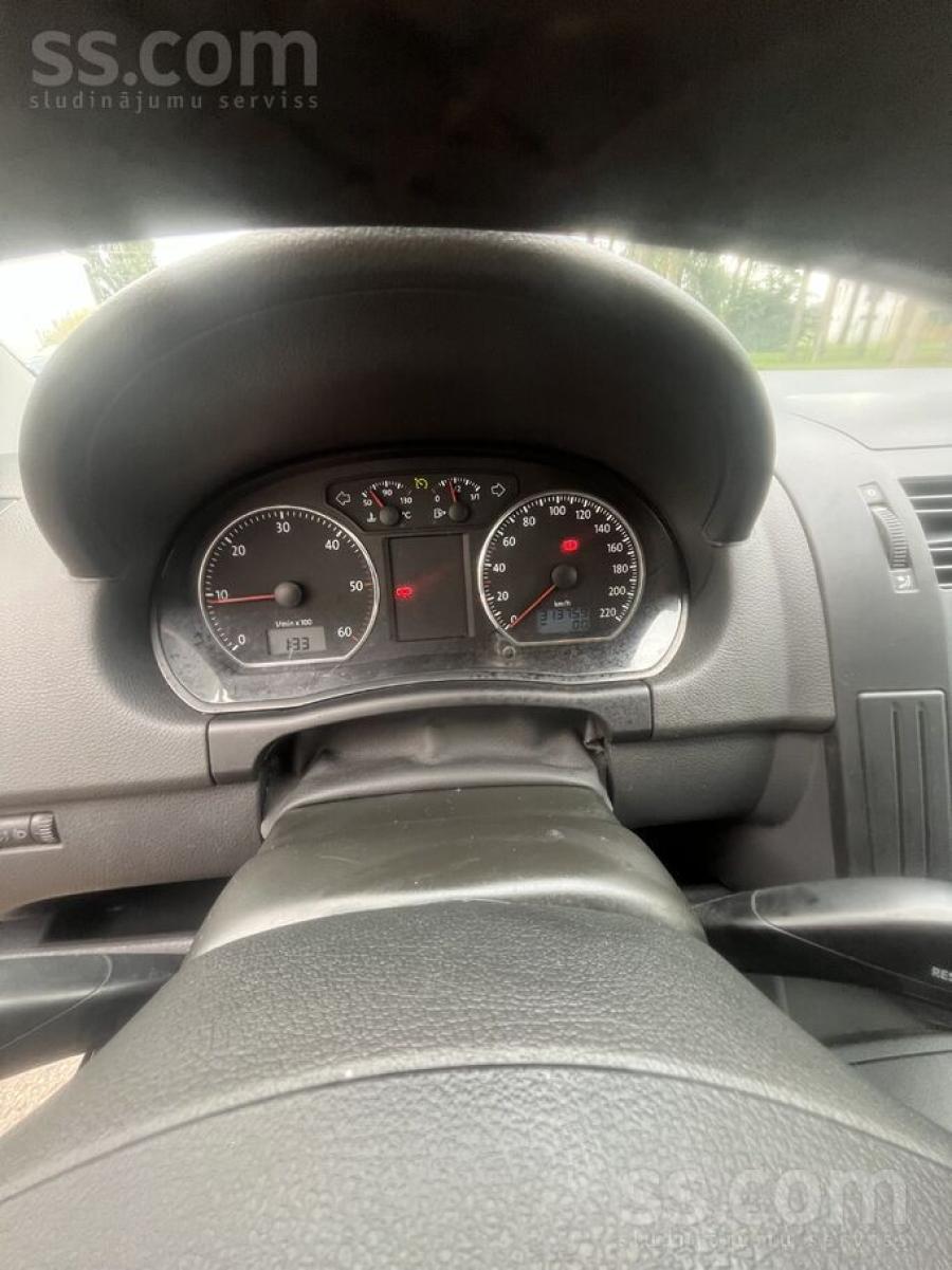 Melns Volkswagen Polo 2005 Rīga, ar dzinēja tilpumu 1.40 L un nobraukumu 314 tūkst. km par 1780 €, foto 12 vietnē AUTOMOTO.COM.LV