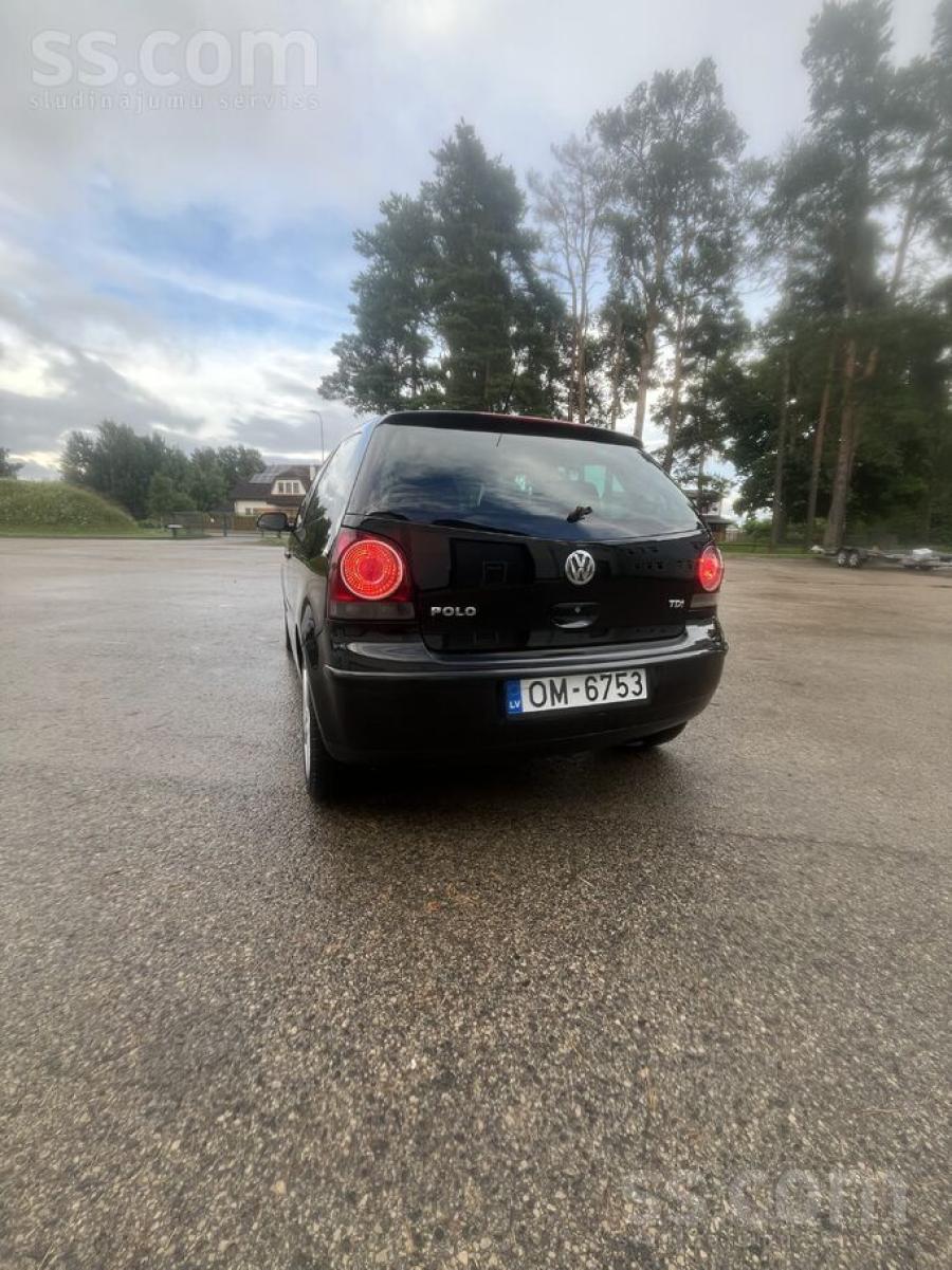 Melns Volkswagen Polo 2005 Rīga, ar dzinēja tilpumu 1.40 L un nobraukumu 314 tūkst. km par 1780 €, foto 14 vietnē AUTOMOTO.COM.LV