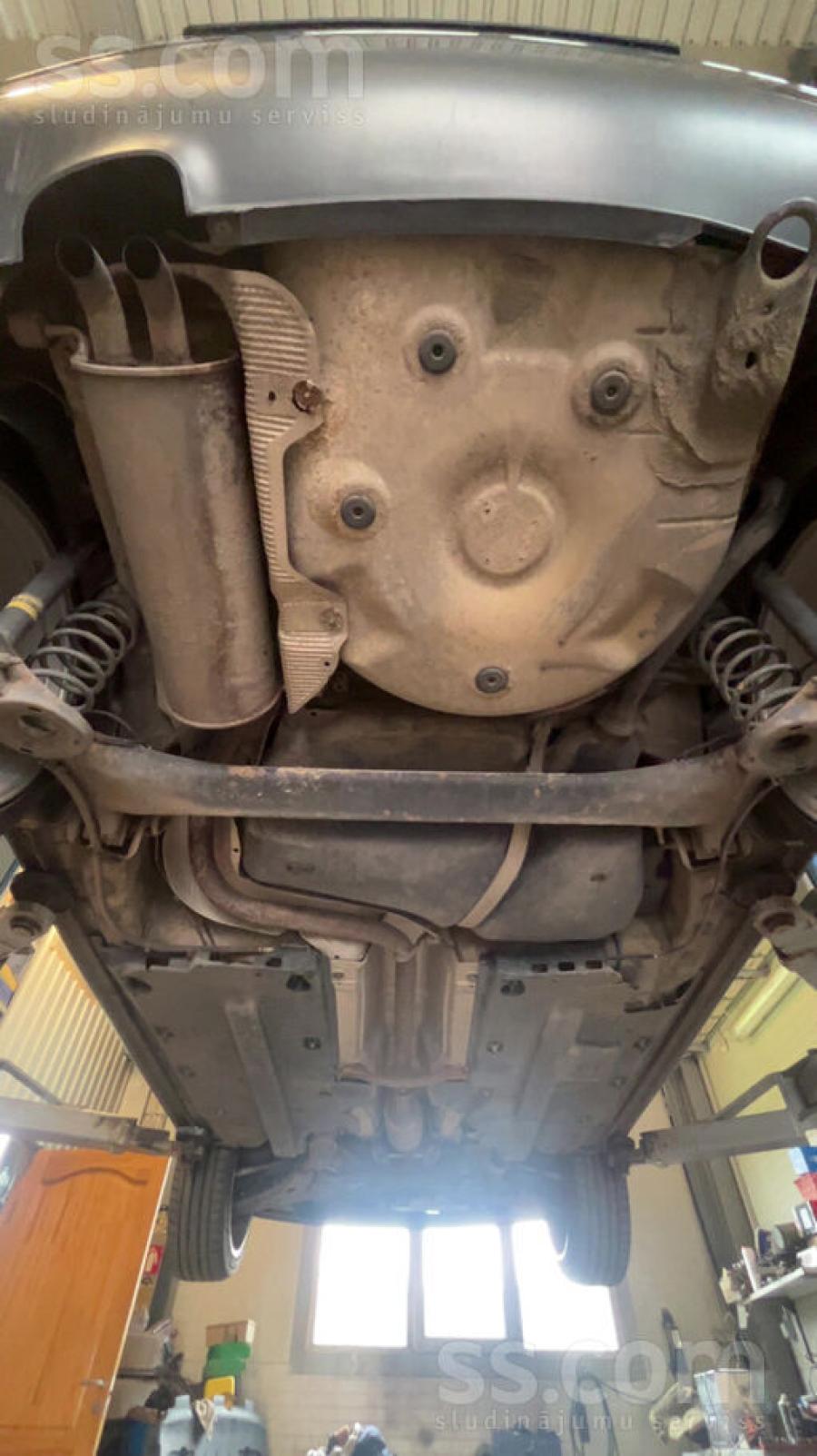 Melns Volkswagen Polo 2005 Cēsis, ar dzinēja tilpumu 1.40 L un nobraukumu 435 tūkst. km par 2200 €, foto 8 vietnē AUTOMOTO.COM.LV