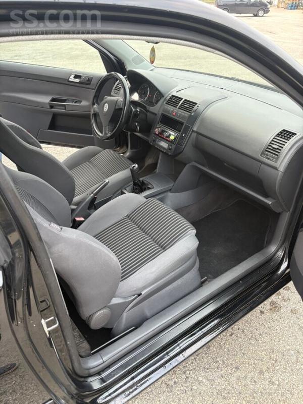 Black Volkswagen Polo 2005 in Riga, with an engine capacity of 1.40 L and mileage of 315 thousand km for 1750 €, photo 10 on AUTOMOTO.COM.LV