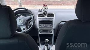 Melns Volkswagen Polo 2013 Rīga, ar dzinēja tilpumu 1.60 L un nobraukumu 415 tūkst. km par 2200 €, foto 5 vietnē AUTOMOTO.COM.LV