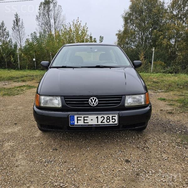 Melns Volkswagen Polo 1997 Rīga, ar dzinēja tilpumu 1.40 L un nobraukumu 290 tūkst. km par 780 €, foto 3 vietnē AUTOMOTO.COM.LV