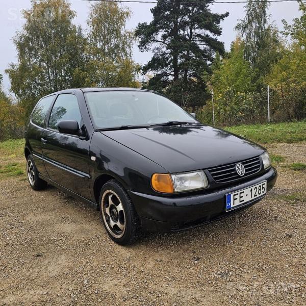 Melns Volkswagen Polo 1997 Rīga, ar dzinēja tilpumu 1.40 L un nobraukumu 290 tūkst. km par 780 €, foto 4 vietnē AUTOMOTO.COM.LV