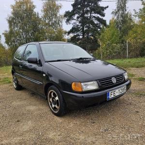 Melns Volkswagen Polo 1997 Rīga, ar dzinēja tilpumu 1.40 L un nobraukumu 290 tūkst. km par 870 €, foto 4 vietnē AUTOMOTO.COM.LV