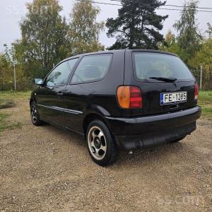 Melns Volkswagen Polo 1997 Rīga, ar dzinēja tilpumu 1.40 L un nobraukumu 290 tūkst. km par 870 €, foto 5 vietnē AUTOMOTO.COM.LV