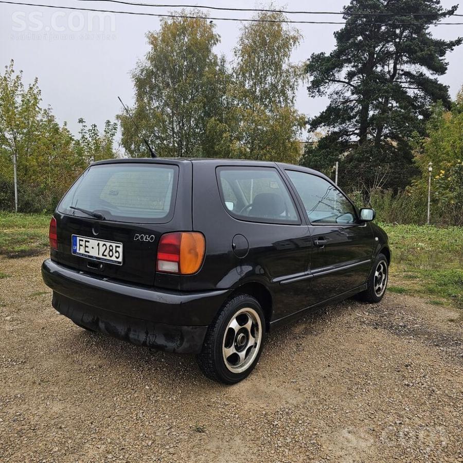 Melns Volkswagen Polo 1997 Rīga, ar dzinēja tilpumu 1.40 L un nobraukumu 290 tūkst. km par 870 €, foto 6 vietnē AUTOMOTO.COM.LV
