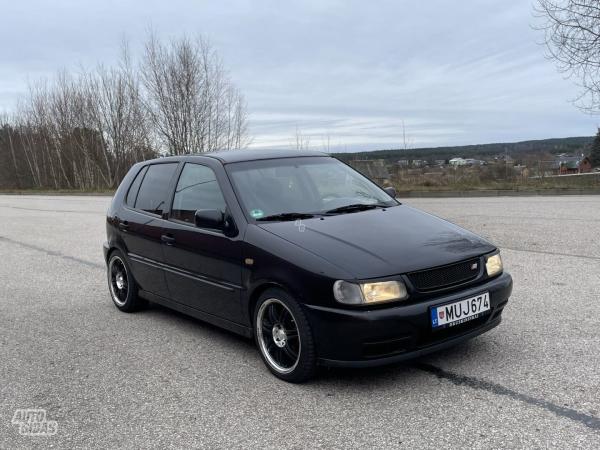 Melns Volkswagen Polo 1998 Druskininkai, ar dzinēja tilpumu 1.40 L un nobraukumu 220 tūkst. km par 650 €, foto 2 vietnē AUTOMOTO.COM.LV