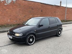 Black Volkswagen Polo 1998 in Druskininkai, with an engine capacity of 1.40 L and mileage of 220 thousand km for 650 €, photo 7 on AUTOMOTO.COM.LV