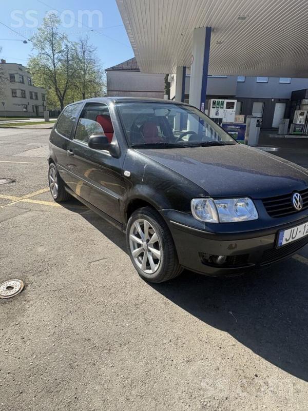 Melns Volkswagen Polo 2000 Rīga, ar dzinēja tilpumu 1.00 L un nobraukumu 292 tūkst. km par 860 €, foto 3 vietnē AUTOMOTO.COM.LV