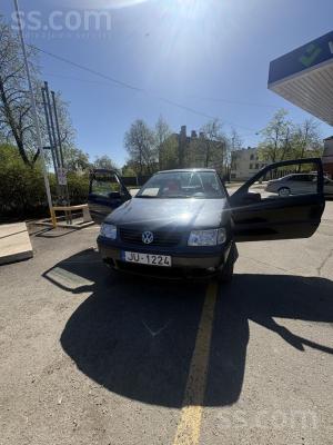 Black Volkswagen Polo 2000 in Riga, with an engine capacity of 1.00 L and mileage of 292 thousand km for 860 €, photo 11 on AUTOMOTO.COM.LV
