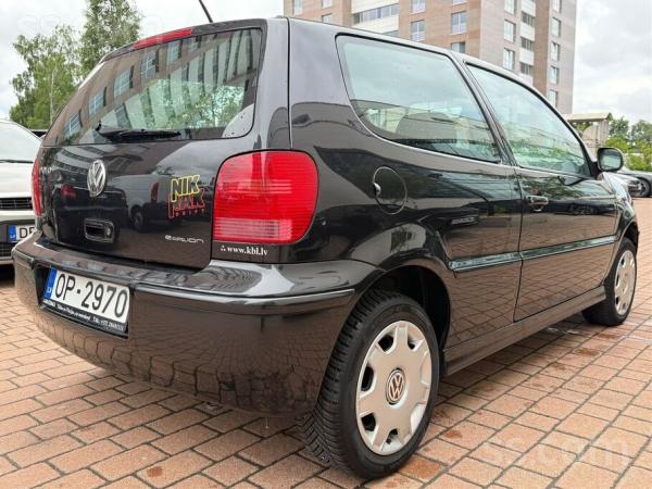 Melns Volkswagen Polo 2001 Rīga, ar dzinēja tilpumu 1.00 L un nobraukumu 0 tūkst. km par 1600 €, foto 4 vietnē AUTOMOTO.COM.LV