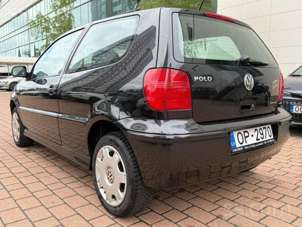 Melns Volkswagen Polo 2001 Rīga, ar dzinēja tilpumu 1.00 L un nobraukumu 0 tūkst. km par 1600 €, foto 5 vietnē AUTOMOTO.COM.LV