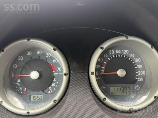 Melns Volkswagen Polo 2001 Rīga, ar dzinēja tilpumu 1.00 L un nobraukumu 0 tūkst. km par 1600 €, foto 9 vietnē AUTOMOTO.COM.LV