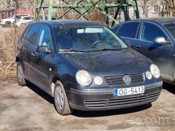 Black Volkswagen Polo 2002 in Riga, with an engine capacity of 1.40 L and mileage of 400 thousand km for 800 €, photo 2 on AUTOMOTO.COM.LV