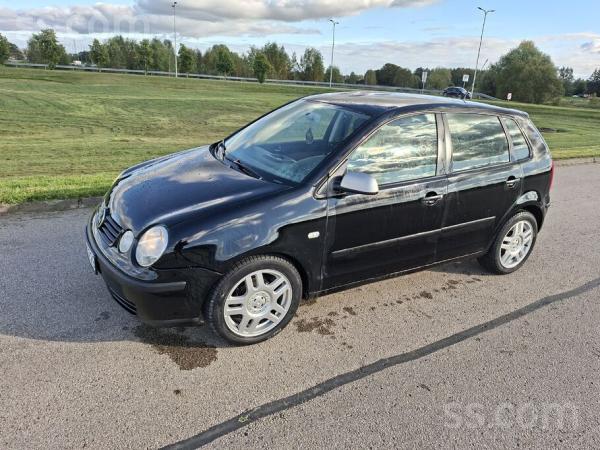Black Volkswagen Polo 2002 in Ogre, with an engine capacity of 1.20 L and mileage of 230 thousand km for 1100 €, photo 3 on AUTOMOTO.COM.LV