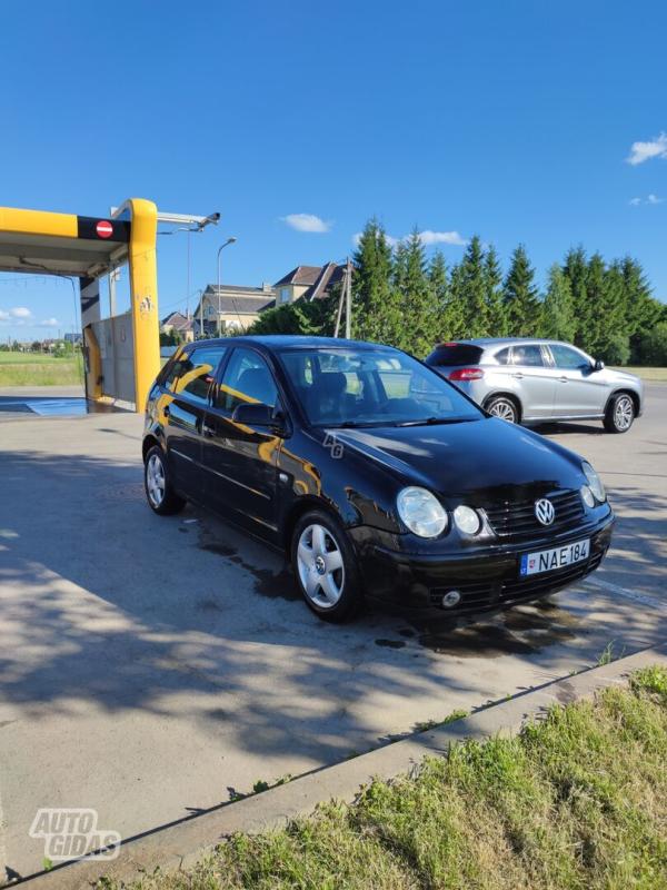 Черный Фольксваген Поло 2002 в Шяуляй, объемом двигателя 1.90 л и пробегом 358 тыс. км за 950 €, фото 2 на AUTOMOTO.COM.LV