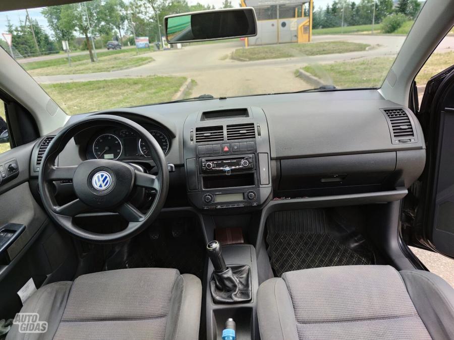 Melns Volkswagen Polo 2002 Šauļi, ar dzinēja tilpumu 1.90 L un nobraukumu 358 tūkst. km par 950 €, foto 10 vietnē AUTOMOTO.COM.LV