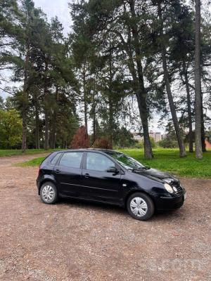 Melns Volkswagen Polo 2002 Krāslava, ar dzinēja tilpumu 1.90 L un nobraukumu 338 tūkst. km par 670 €, foto  vietnē AUTOMOTO.COM.LV