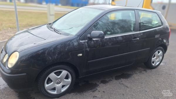 Black Volkswagen Polo 2003 in Kaunas, with an engine capacity of 1.20 L and mileage of 212 thousand km for 999 €, photo 6 on AUTOMOTO.COM.LV
