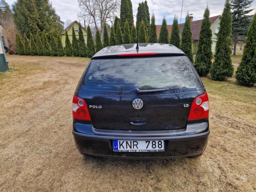 Melns Volkswagen Polo 2003 Kelmė, ar dzinēja tilpumu 1.20 L un nobraukumu 333 tūkst. km par 950 €, foto 4 vietnē AUTOMOTO.COM.LV