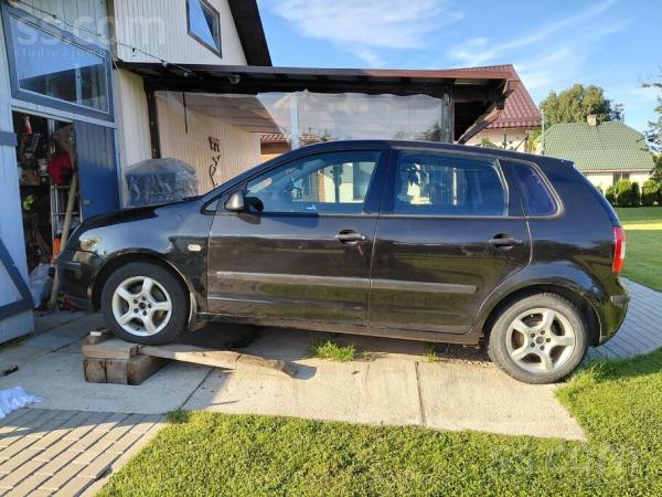 Melns Volkswagen Polo 2003 Jēkabpils, ar dzinēja tilpumu 1.90 L un nobraukumu 380 tūkst. km par 500 €, foto 3 vietnē AUTOMOTO.COM.LV