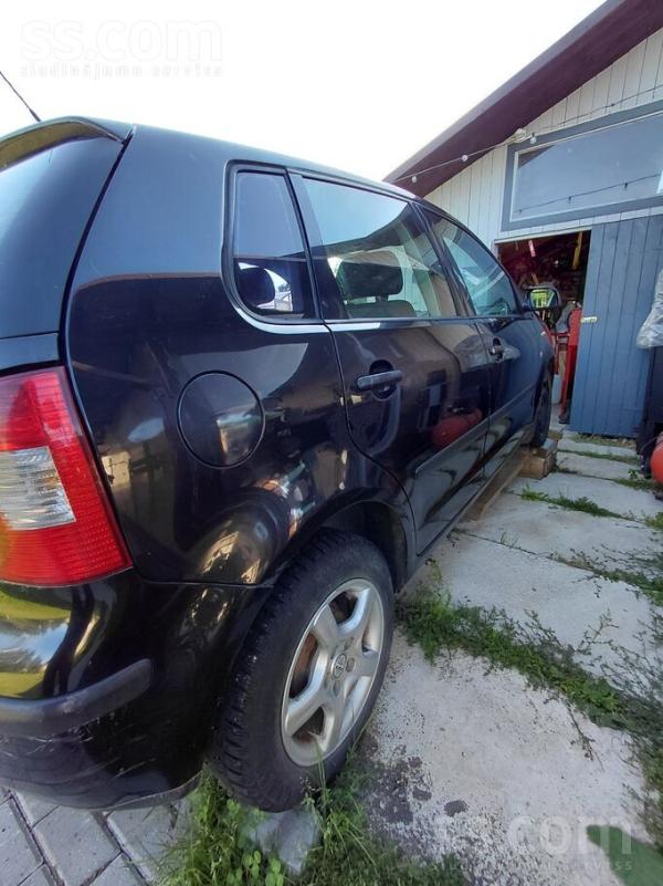 Melns Volkswagen Polo 2003 Jēkabpils, ar dzinēja tilpumu 1.90 L un nobraukumu 380 tūkst. km par 500 €, foto 5 vietnē AUTOMOTO.COM.LV