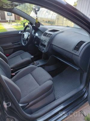 Black Volkswagen Polo 2003 in Jekabpils, with an engine capacity of 1.90 L and mileage of 380 thousand km for 500 €, photo 6 on AUTOMOTO.COM.LV