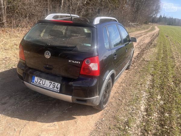 Melns Volkswagen Polo 2004 Širvintos, ar dzinēja tilpumu 1.40 L un nobraukumu 207 tūkst. km par 1700 €, foto 2 vietnē AUTOMOTO.COM.LV
