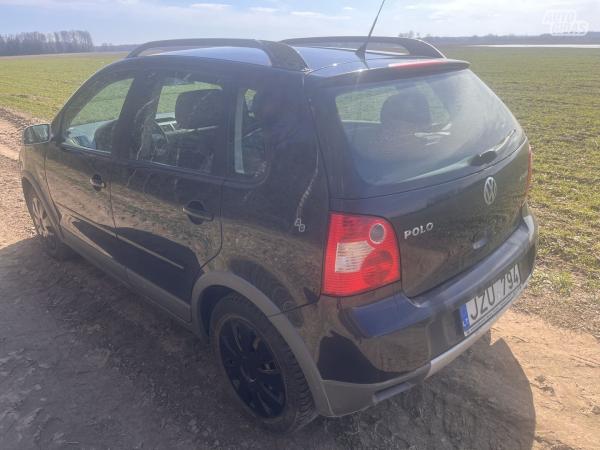 Melns Volkswagen Polo 2004 Širvintos, ar dzinēja tilpumu 1.40 L un nobraukumu 207 tūkst. km par 1700 €, foto 5 vietnē AUTOMOTO.COM.LV