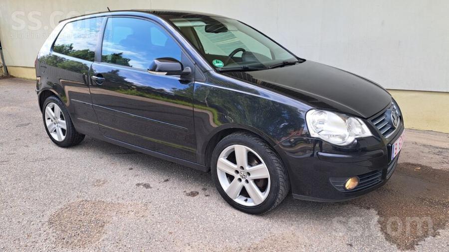 Melns Volkswagen Polo 2005 Ogre, ar dzinēja tilpumu 1.40 L un nobraukumu 250 tūkst. km par 3450 €, foto 1 vietnē AUTOMOTO.COM.LV
