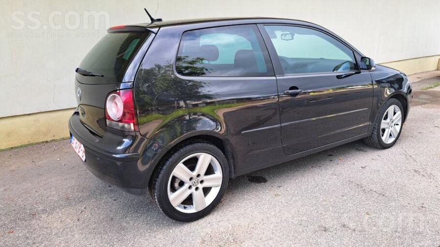 Melns Volkswagen Polo 2005 Ogre, ar dzinēja tilpumu 1.40 L un nobraukumu 250 tūkst. km par 3450 €, foto 4 vietnē AUTOMOTO.COM.LV