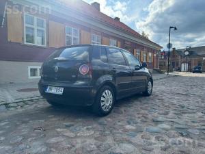 Black Volkswagen Polo 2005 in Jelgava, with an engine capacity of 1.40 L and mileage of 343 thousand km for 1450 €, photo 3 on AUTOMOTO.COM.LV