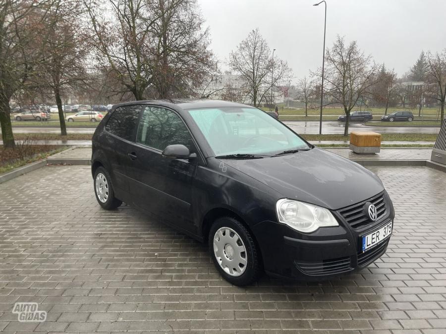 Melns Volkswagen Polo 2005 Kauņa, ar dzinēja tilpumu 1.20 L un nobraukumu 231 tūkst. km par 1250 €, foto 1 vietnē AUTOMOTO.COM.LV