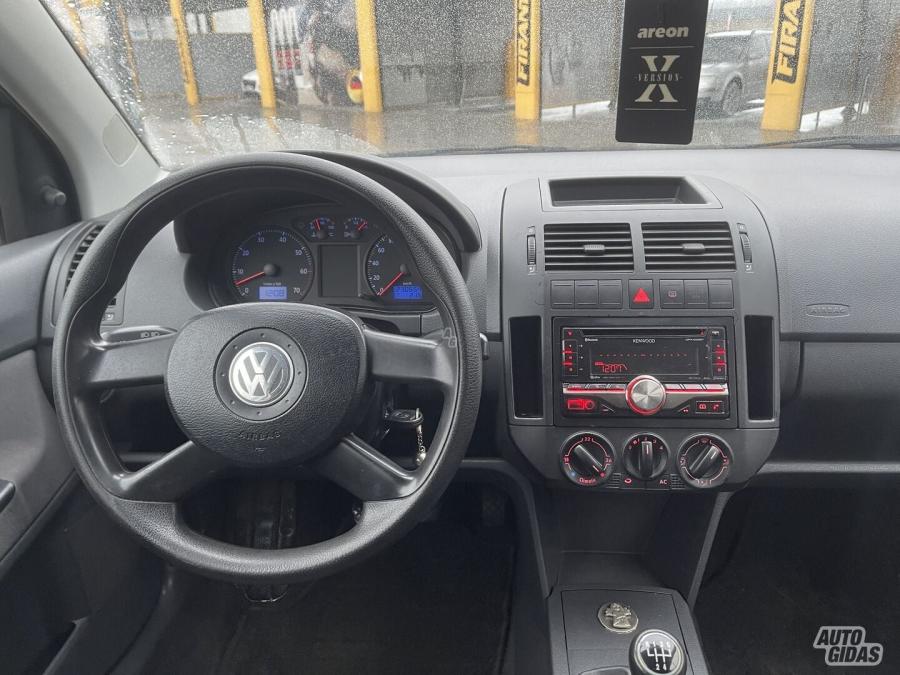 Melns Volkswagen Polo 2005 Kauņa, ar dzinēja tilpumu 1.20 L un nobraukumu 231 tūkst. km par 1250 €, foto 6 vietnē AUTOMOTO.COM.LV